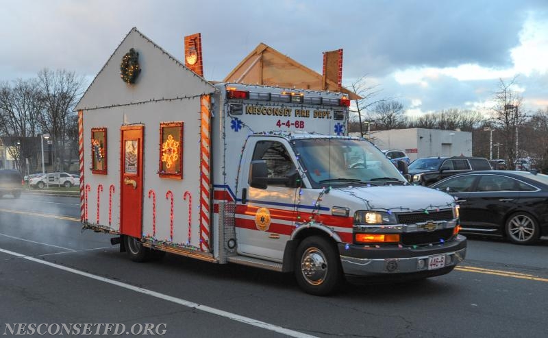 NESCONSET FIRE DEPARTMENT 2015 PARADE OF LIGHTS - Nesconset Fire Department