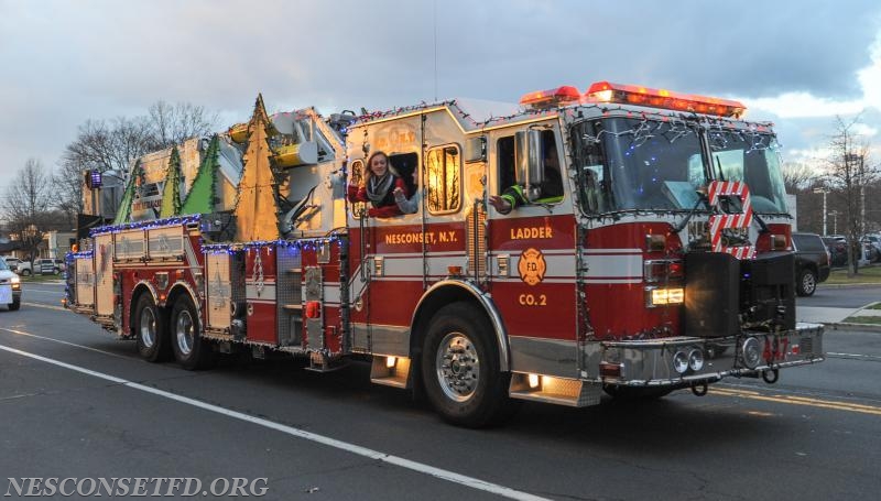 NESCONSET FIRE DEPARTMENT 2015 PARADE OF LIGHTS - Nesconset Fire Department