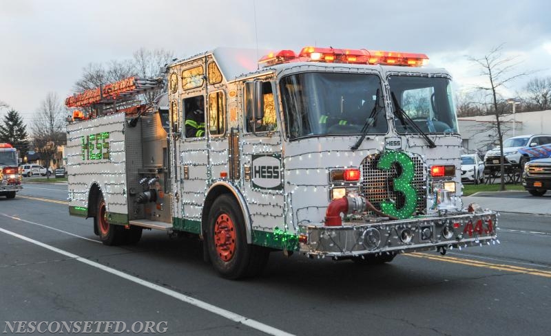 NESCONSET FIRE DEPARTMENT 2015 PARADE OF LIGHTS - Nesconset Fire Department